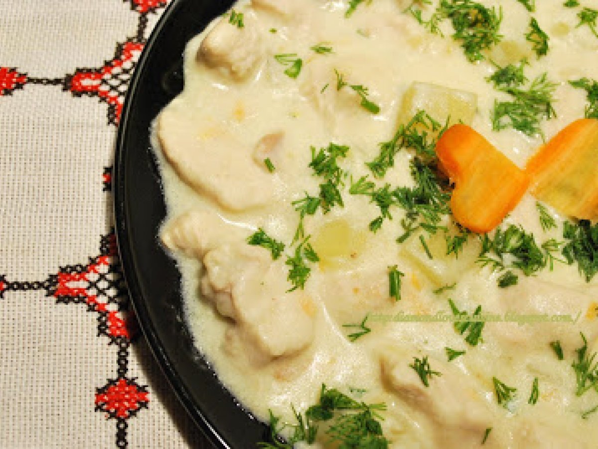 Rețetă de pui cu sos alb