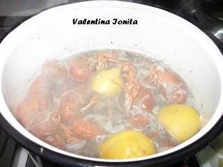 Raci fierti in vin - Rețetă Petitchef