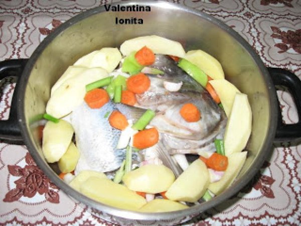 Rasol de peste uscat(sarat) cu legume si mujdei de usturoi - Rețetă ...