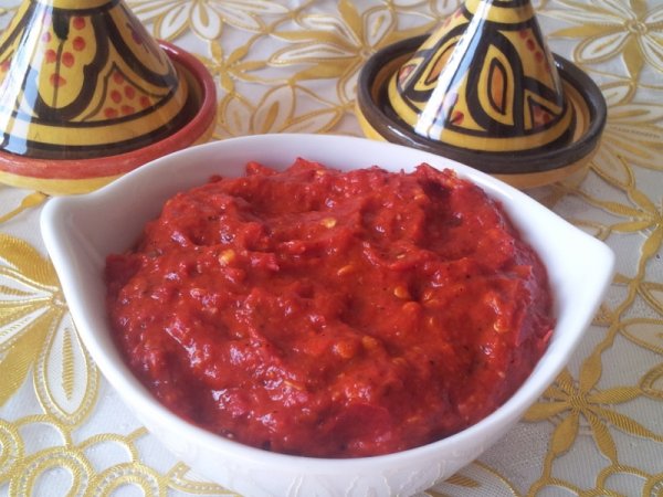 Reteta video harissa - sos picant marocan simplu