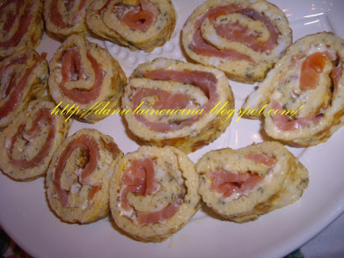 Rulada cu somon afumat/rotolo al salmone affumicato - Rețetă Petitchef