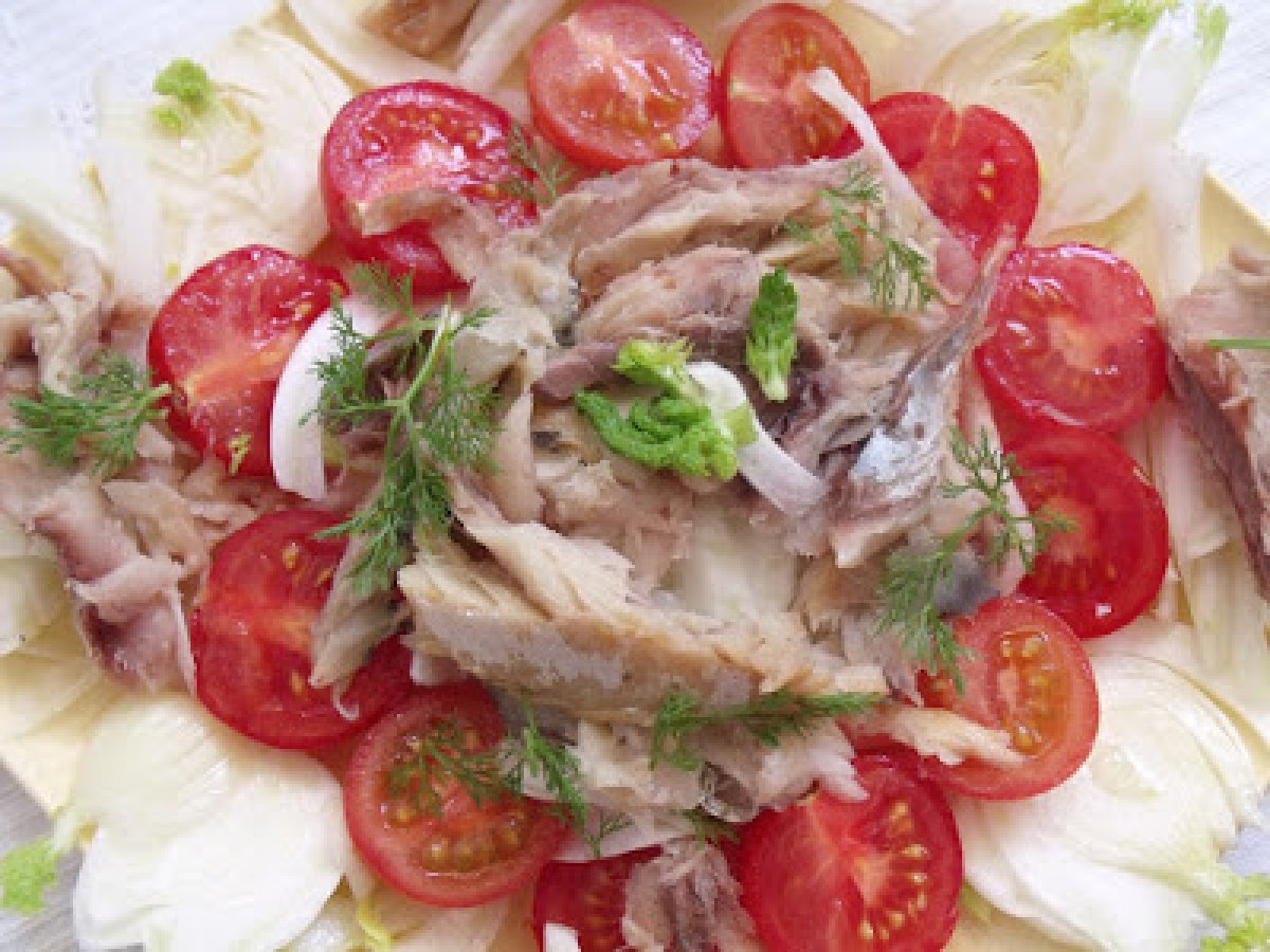 Salata de fenicul si macrou afumat (fennel and smocked mackerel salad ...