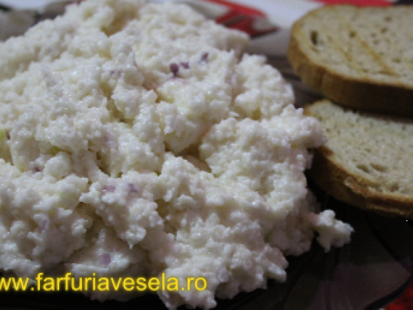 Salată de icre de hering - rețetă video simplă și rapidă