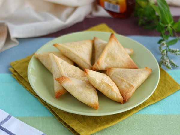 Samosas cu branza de capra si miere - Rețetă Petitchef