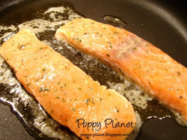 Somon cu orez si sos olandez - Rețetă Petitchef