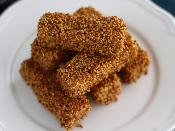 Rețetă sticksuri cu feta și susan