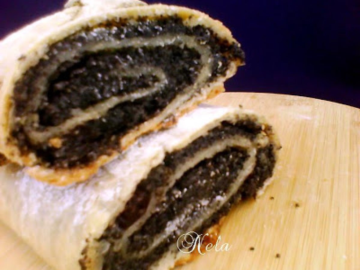 Strudel cu mac si visine - Rețetă Petitchef