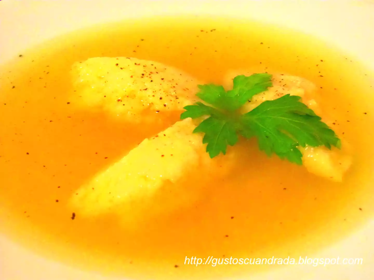 Rețetă supă de găină cu găluște delicioase și simple