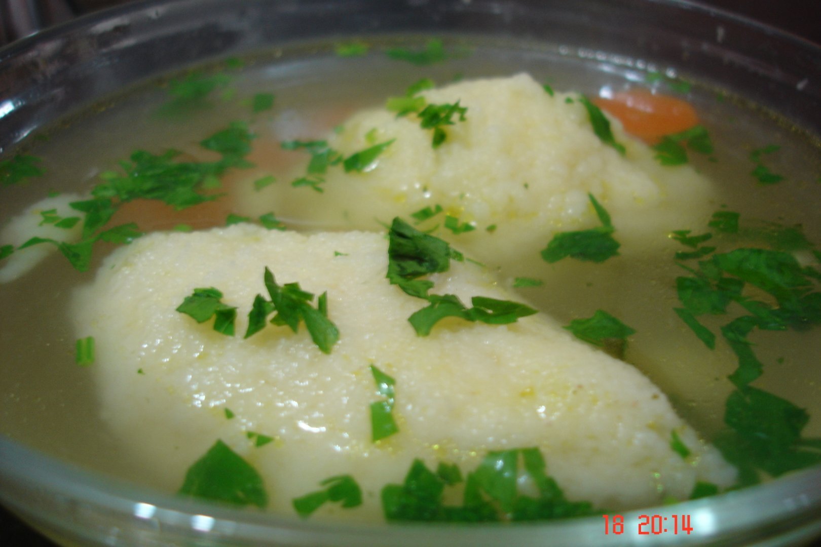 Rețetă supă de pui cu găluște tradițională delicioasă