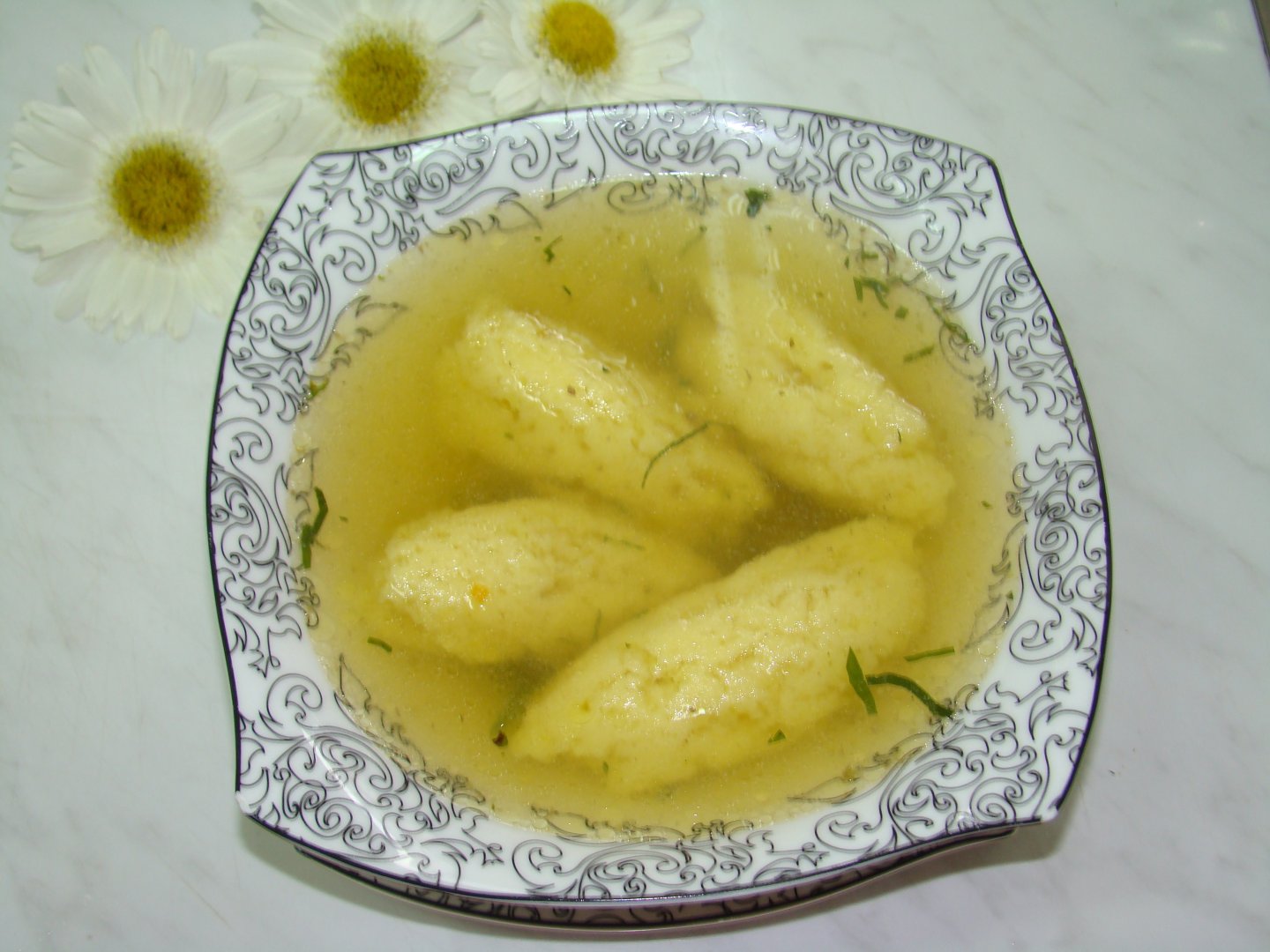 Supa de pui cu galuste de gris - Rețetă Petitchef