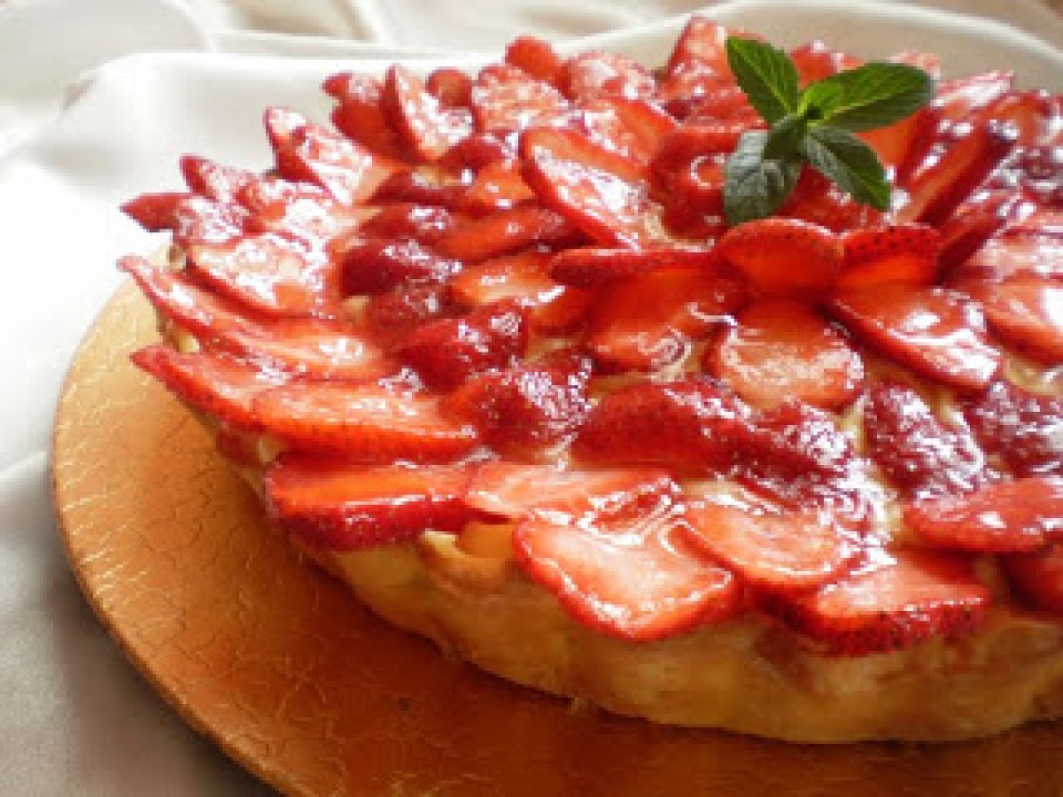 Tarta cu capsuni - Rețetă Petitchef