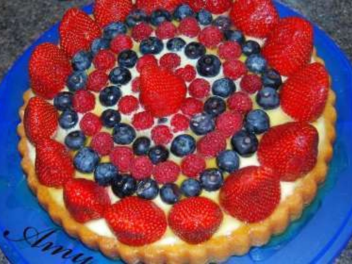 Tarta de vara cu fructe de padure ! - Rețetă Petitchef