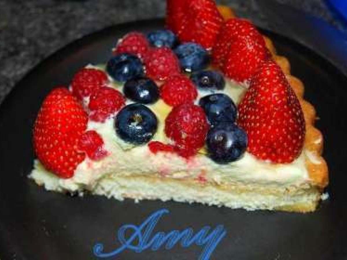 Tarta de vara cu fructe de padure ! - Rețetă Petitchef