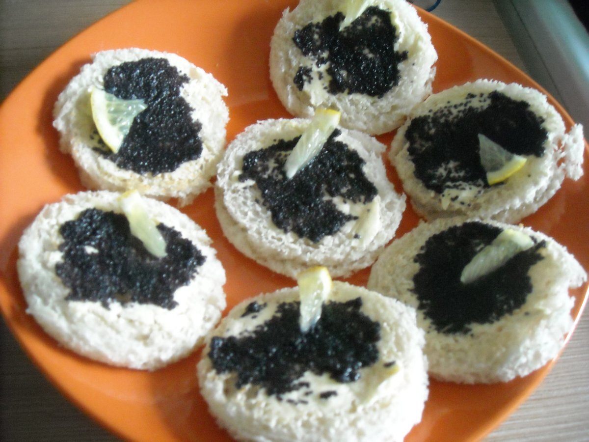 Tartine cu icre negre - Rețetă Petitchef