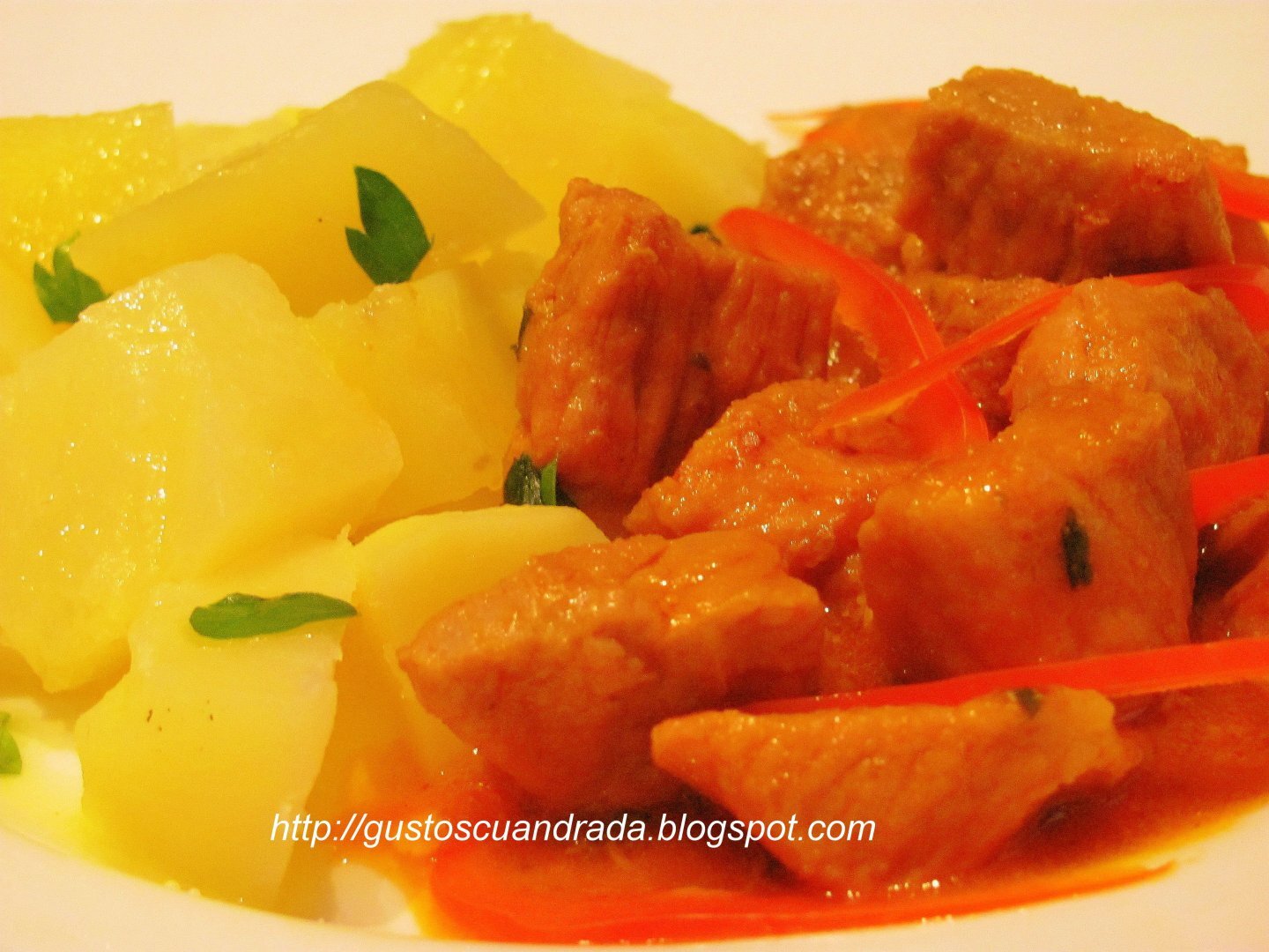 Rețetă tocăniță de porc simplă și delicioasă