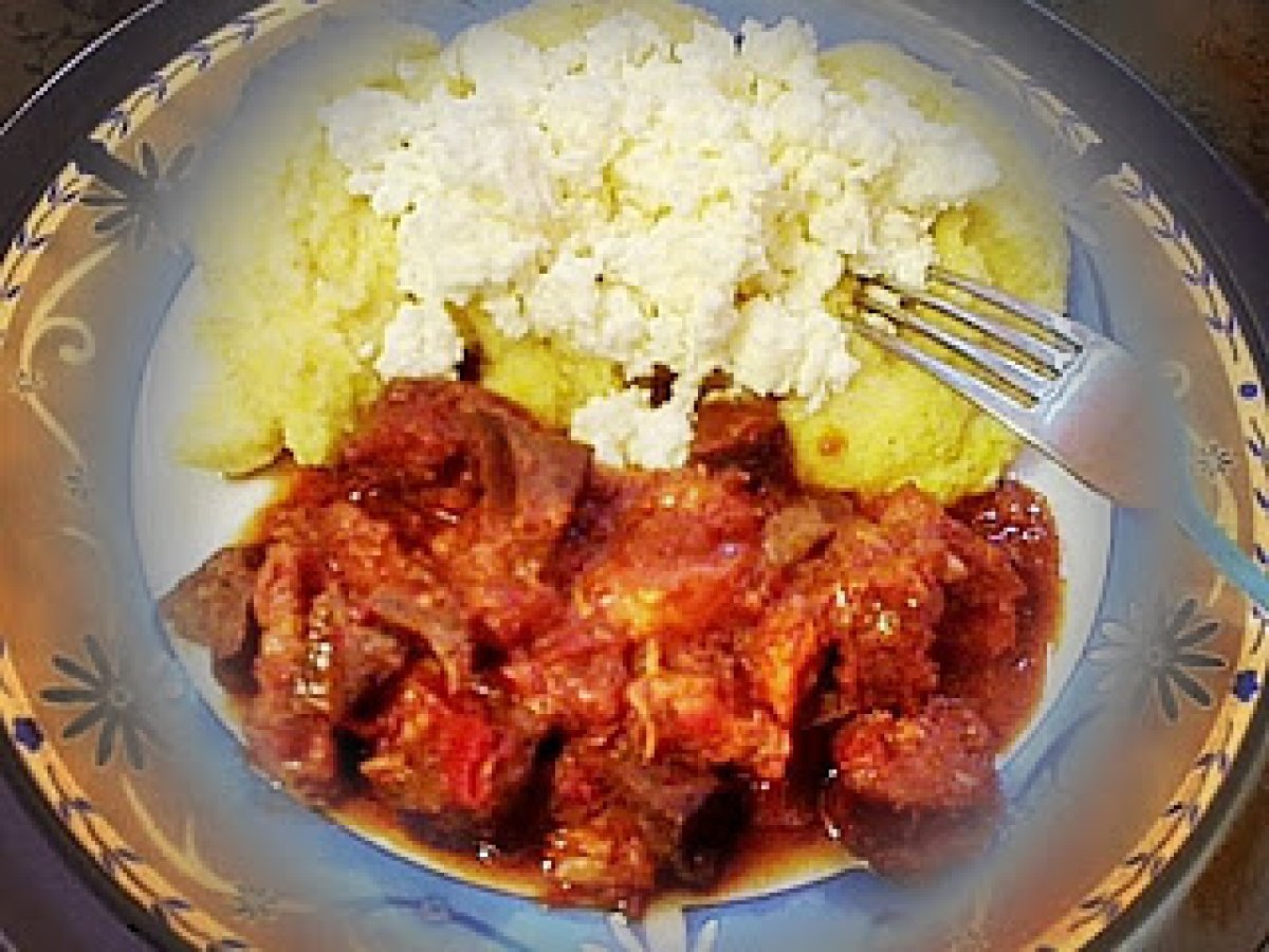 Tochitura - Rețetă Petitchef