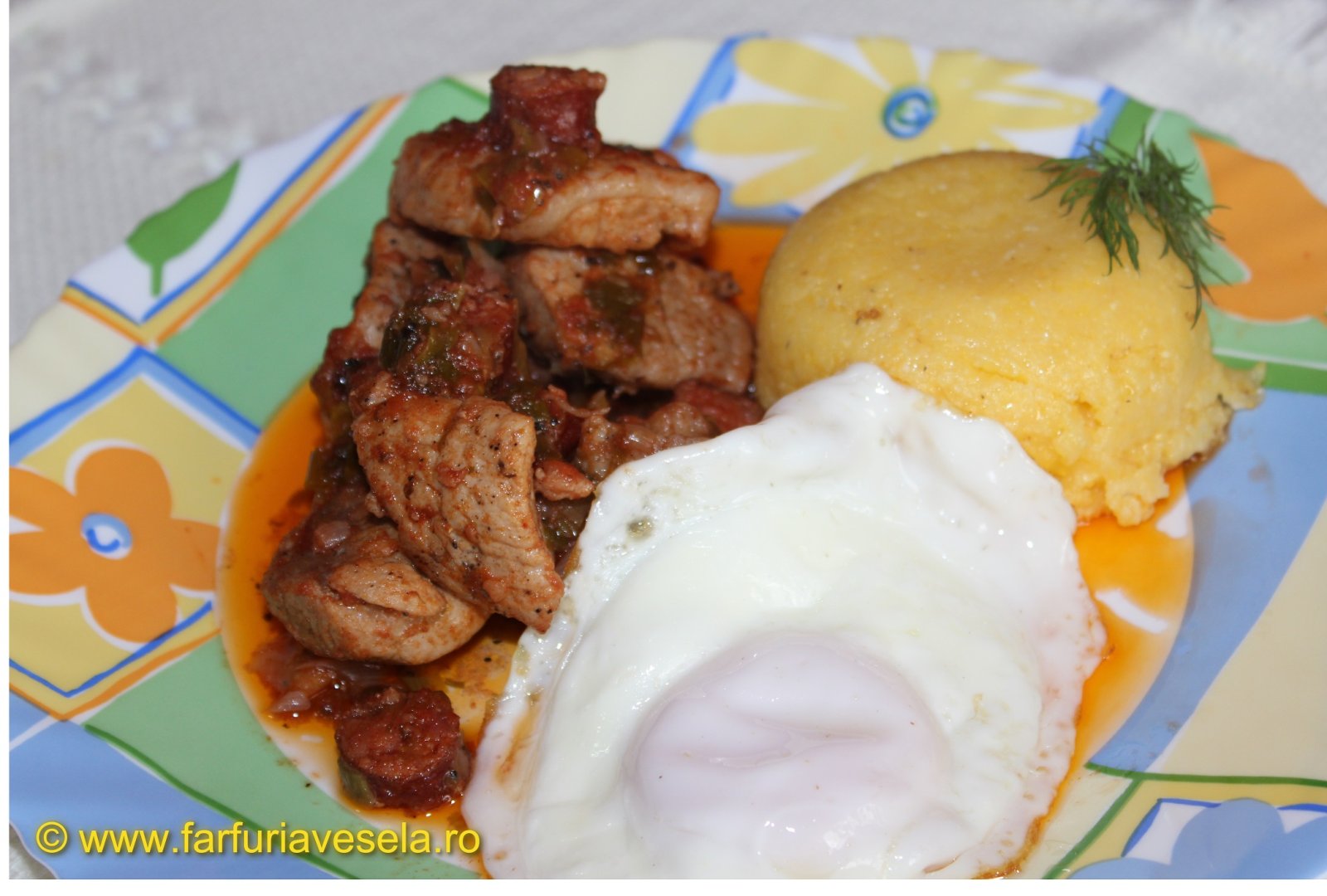 Tochitura de porc (reteta video) - Rețetă Petitchef