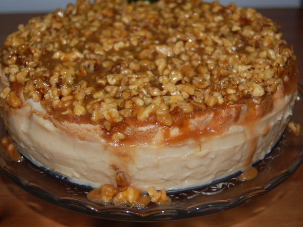 Rețetă tort cu nuci și caramel delicios acasă