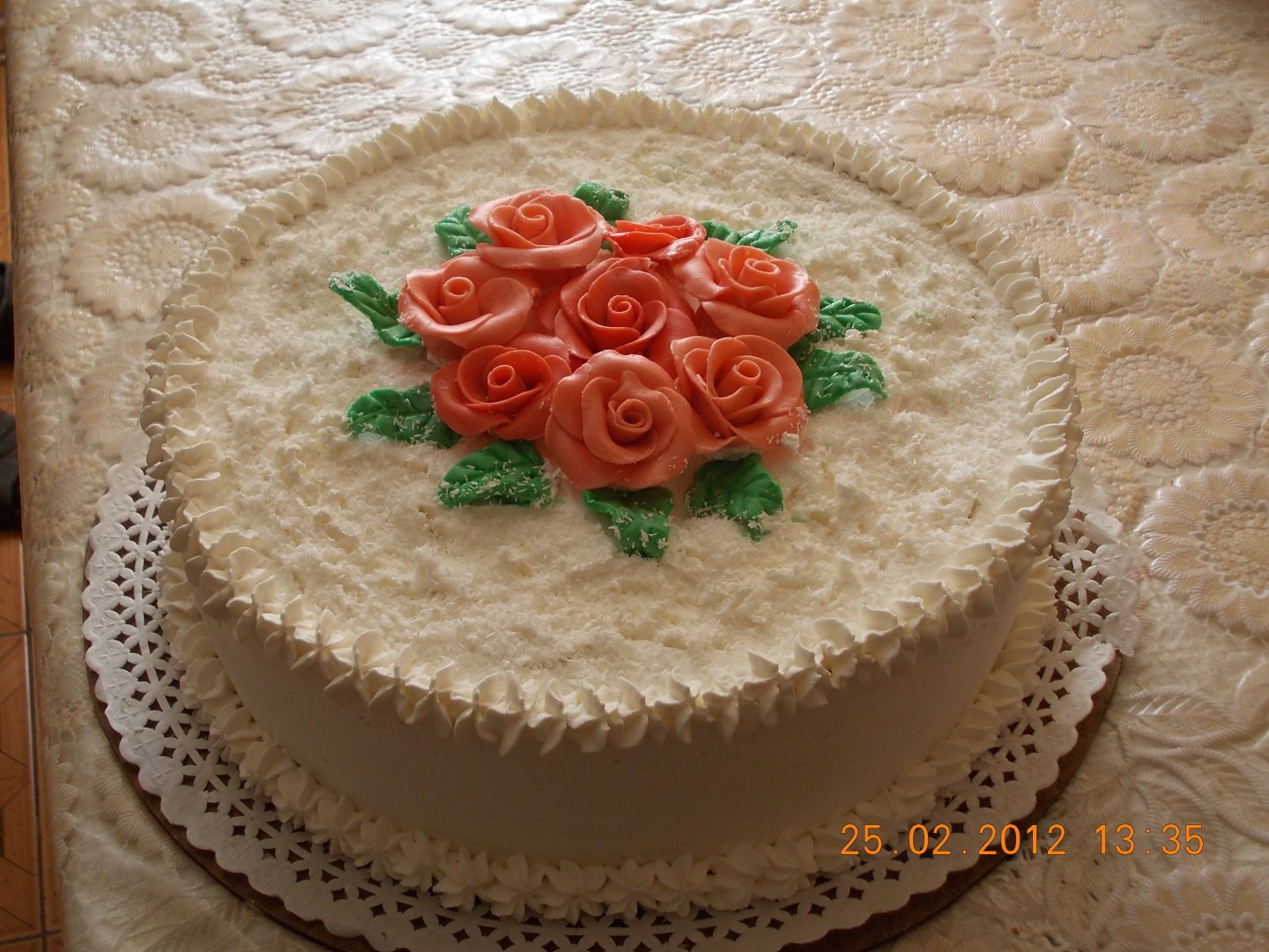 Rețetă tort de frișcă simplă și rapidă