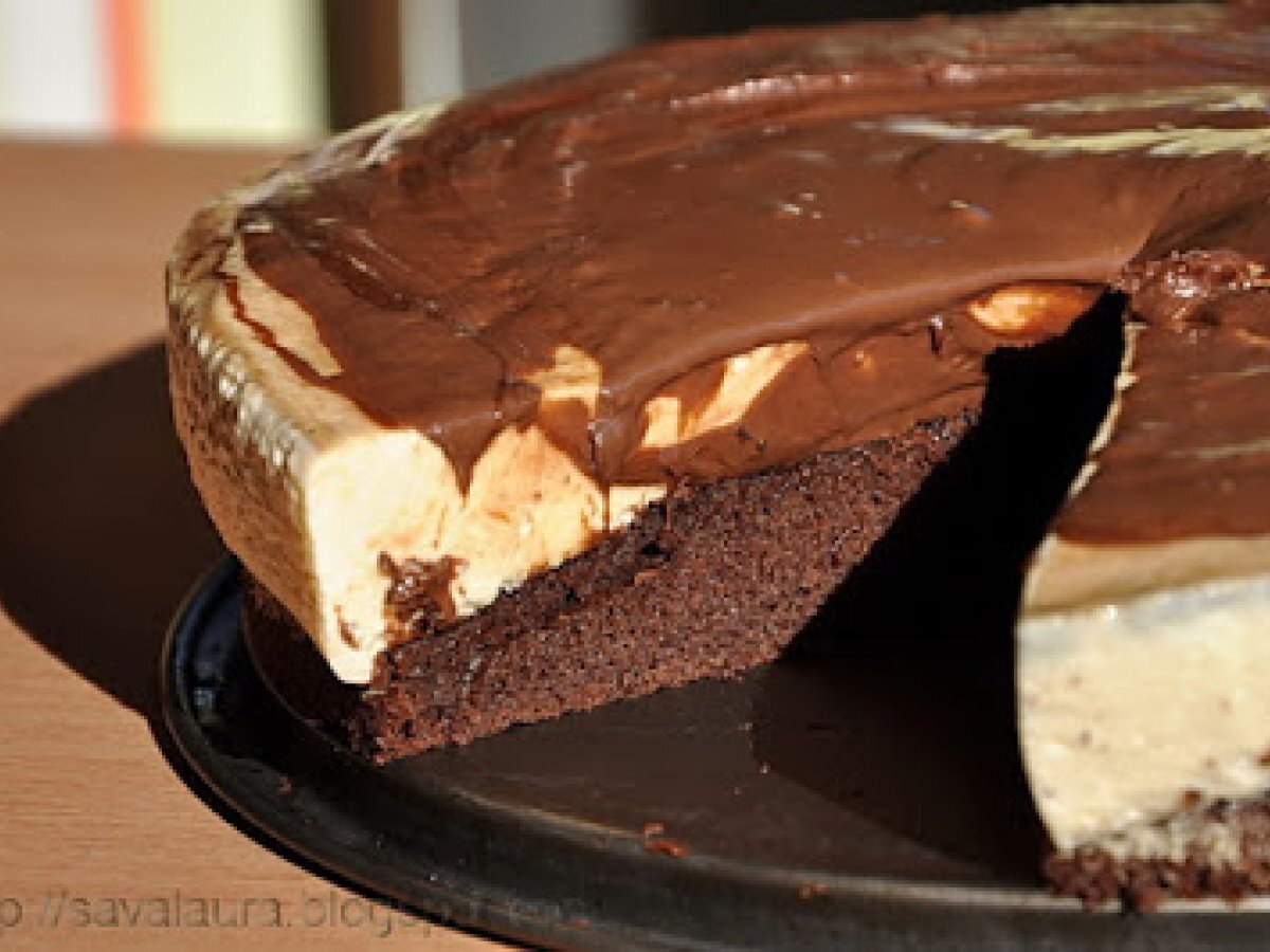 Tort etajat cu cafea si frisca - Rețetă Petitchef